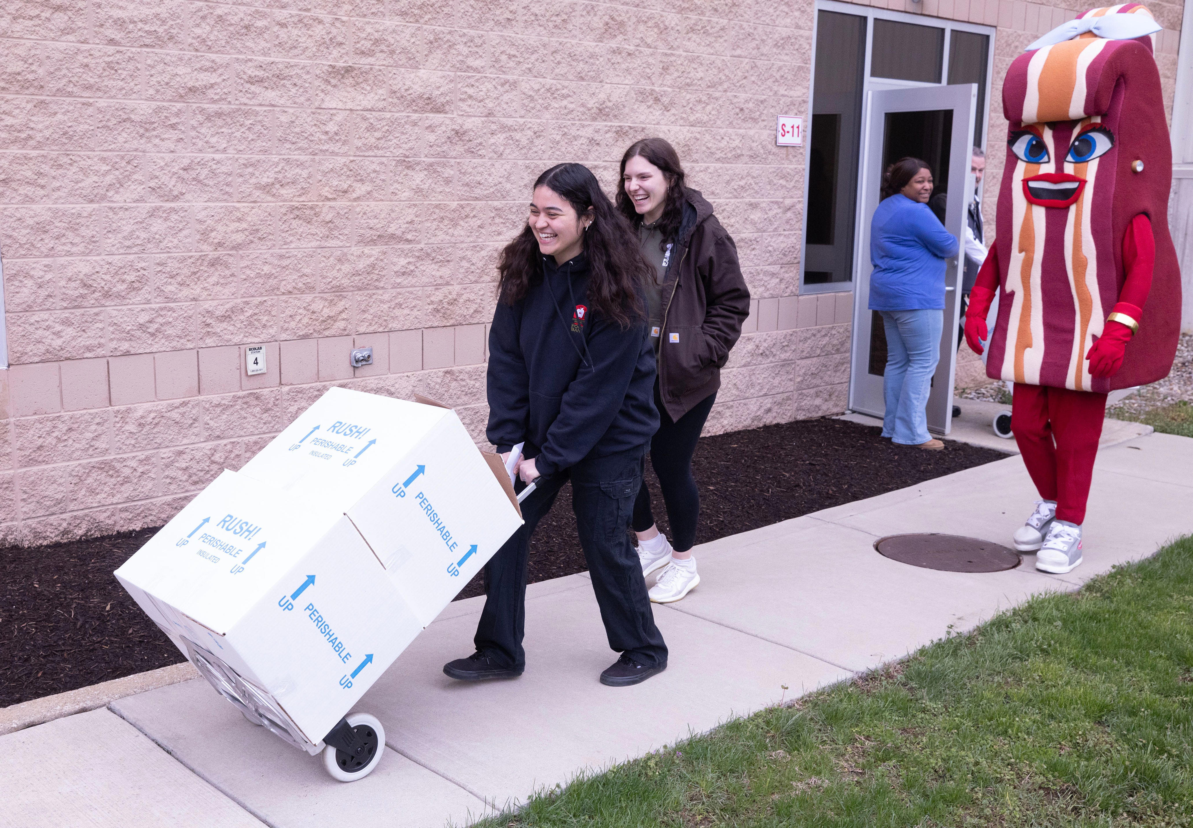 SARTA, businesses and schools support Akron-Canton Foodbank with 'Stuff ...