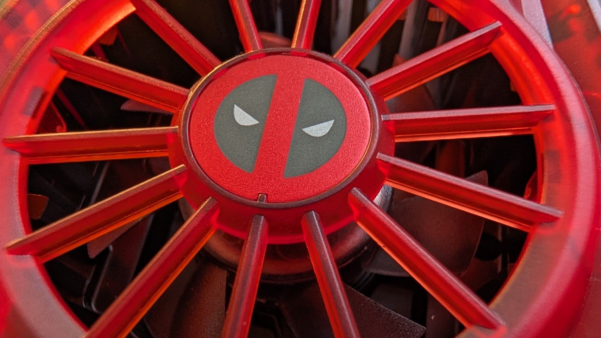 I wanted to love this Deadpool mobile controller, but it couldn't ...