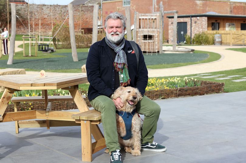 Hairy Biker Si King calls for action as damning report shows people in ...