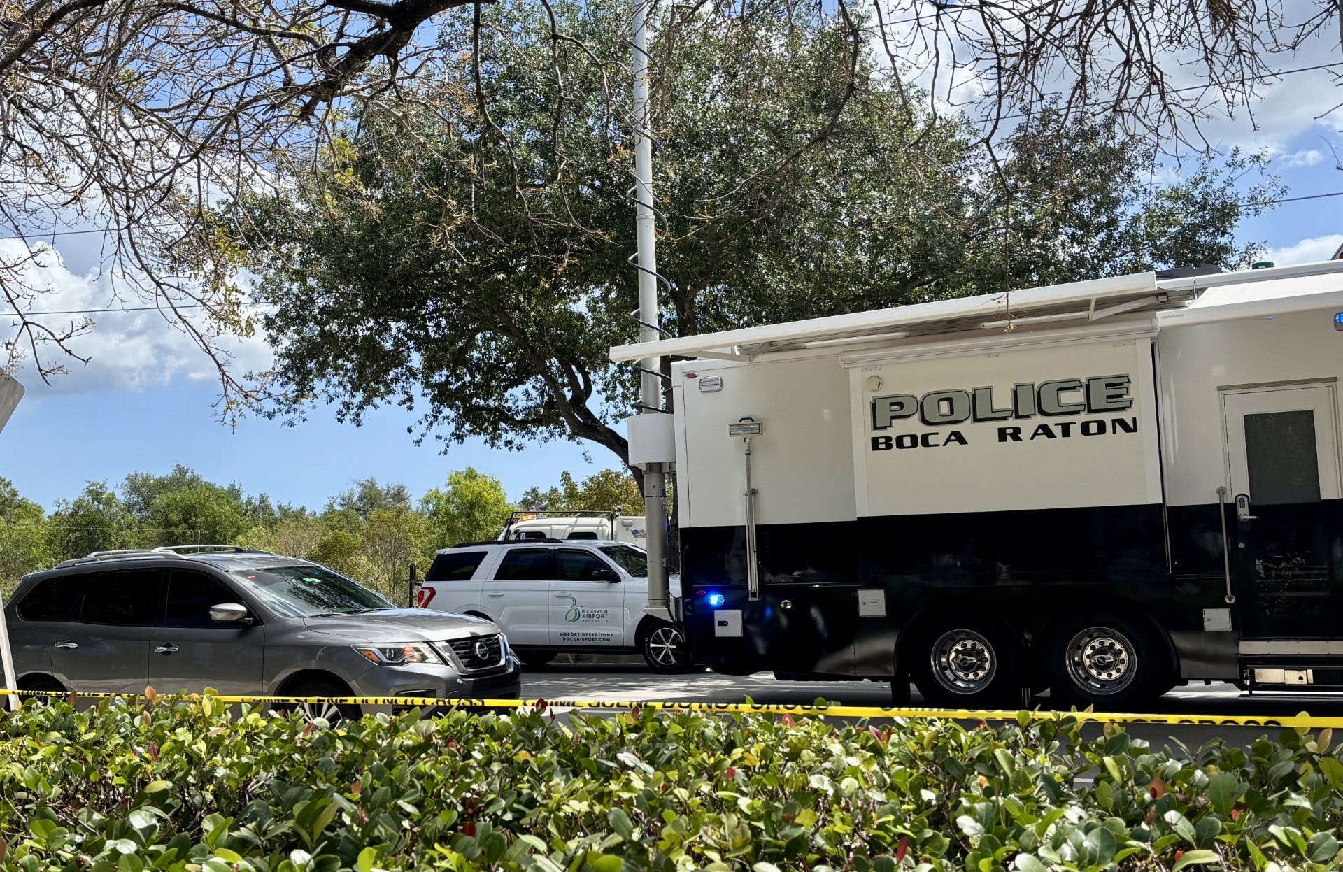 Small plane crashes in Boca Raton, Florida, killing all 3 passengers ...