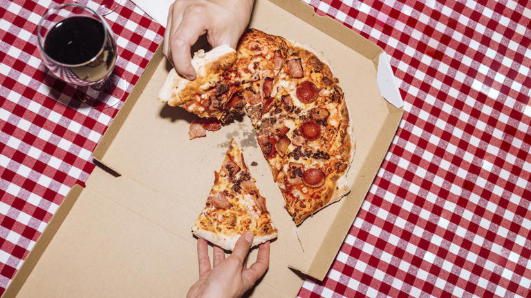 Portillo's breakfast? 5 locations to offer new pilot menu. See what's on it