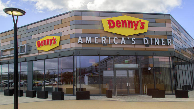13 Signs Denny's Is Struggling To Stay In Business