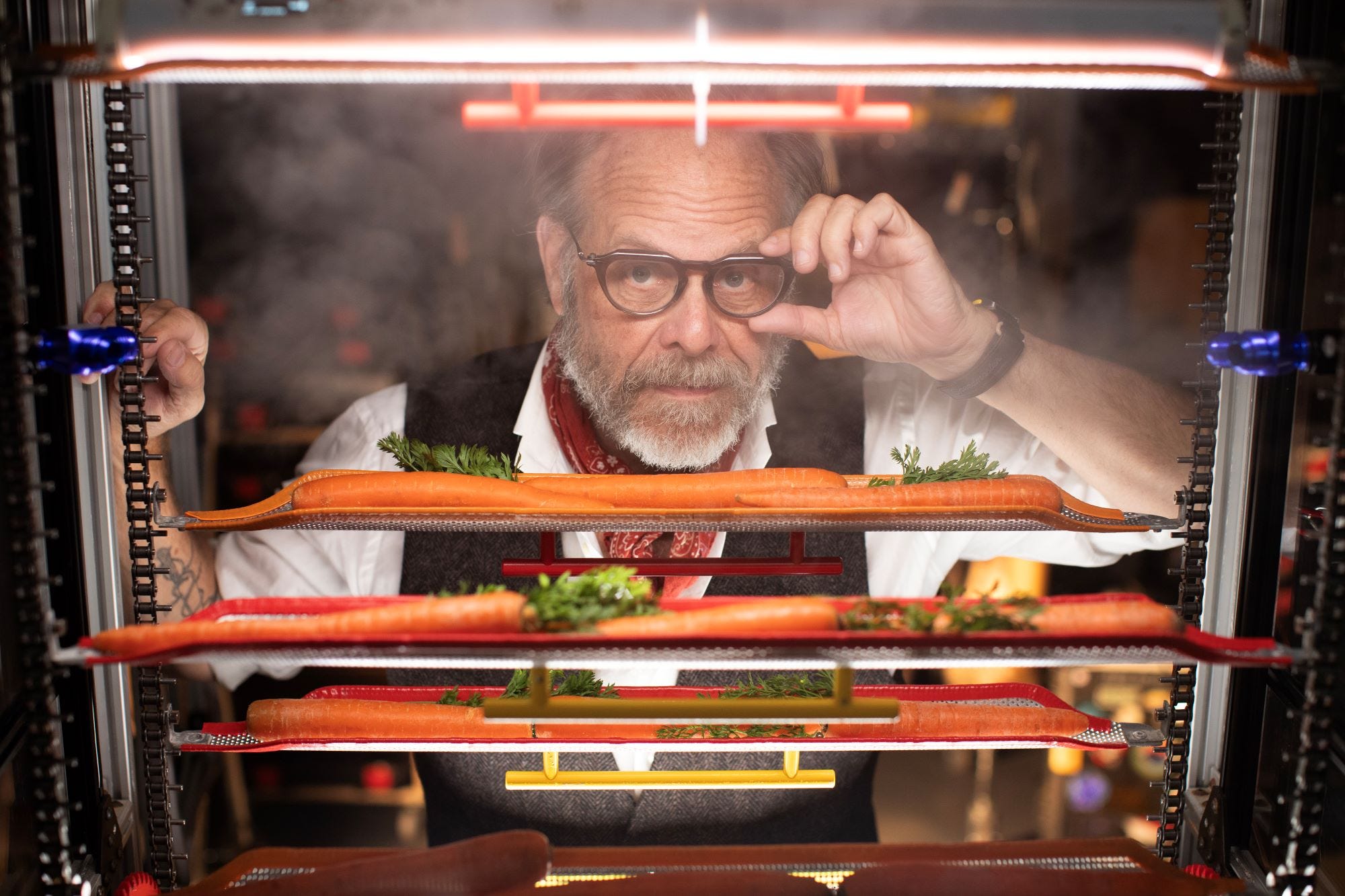Alton Brown's Last Bite tour makes a stop in Detroit at the Fox Theatre ...