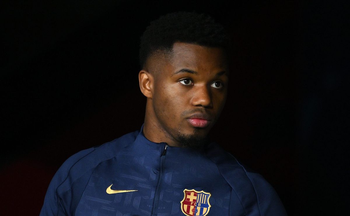 Heredó la 10 de Messi en Barcelona, no encontró lugar ni con Xavi ni ...