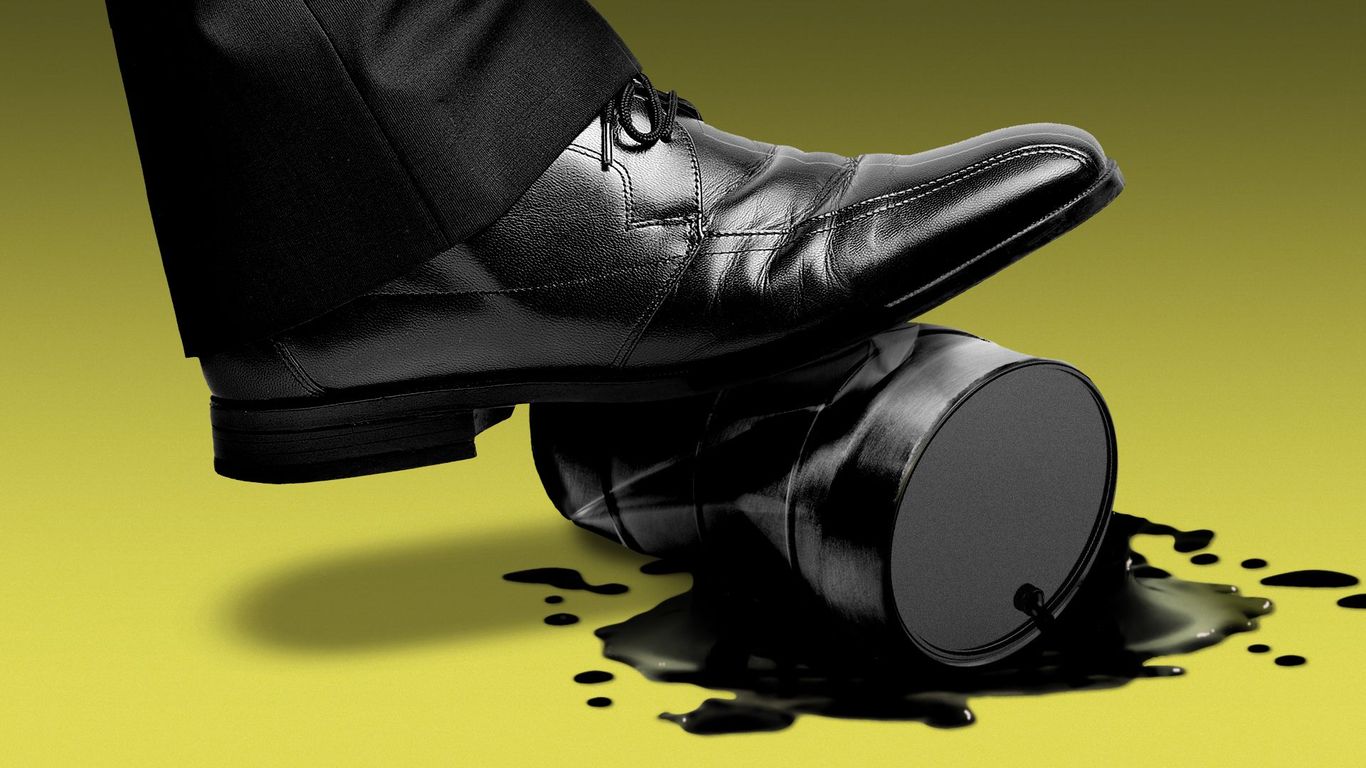 Oil deals slump as prices fall