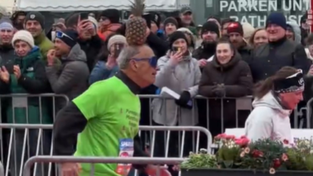 Man Runs Marathon With A Pineapple Balanced On His Head - Yes, A Pineapple