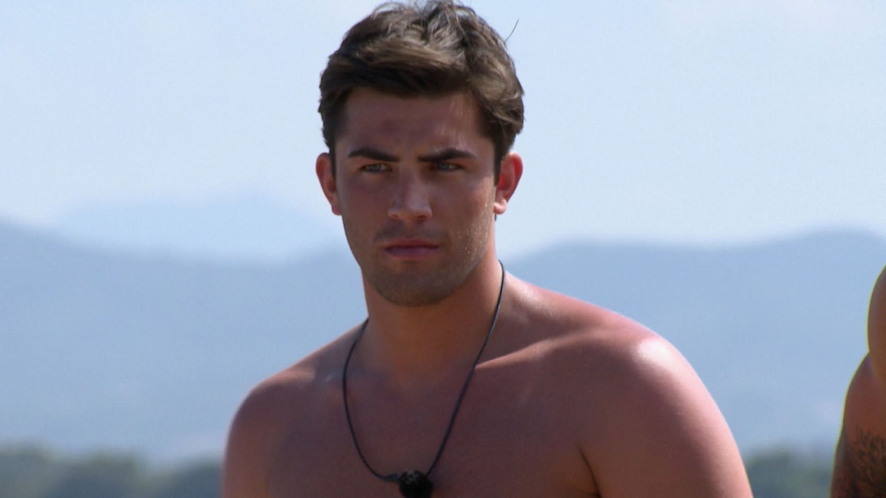 Jack Fincham snogs MAFS bride amid on/off Chloe Brockett romance