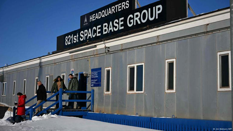 Greenland US space base chief fired after Vance visit