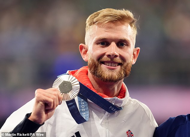 Josh Kerr to renew rivalry with Jakob Ingebrigtsen at London Athletics ...