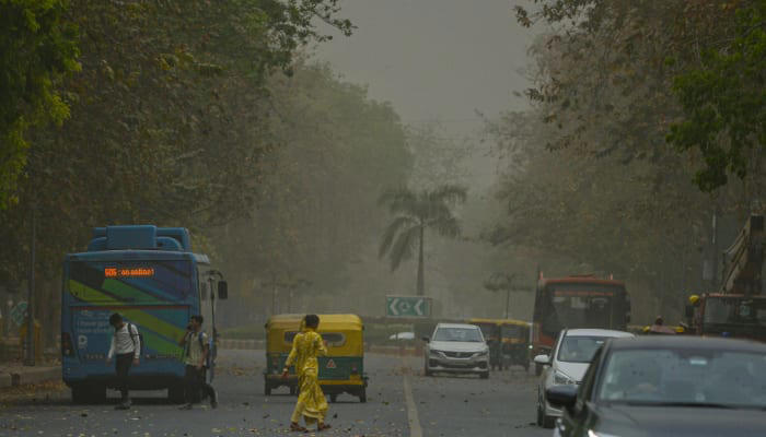 Dust Storm, Gusty Winds Hit Delhi; IMD Issues Orange Alert