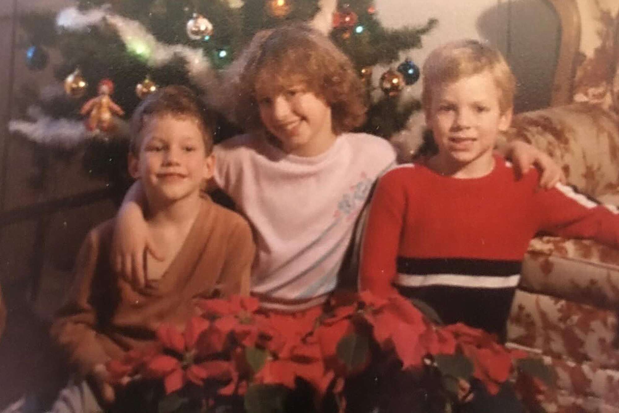 Chris Pratt Shares Throwback Family Photo for Sister Angie's 50th ...