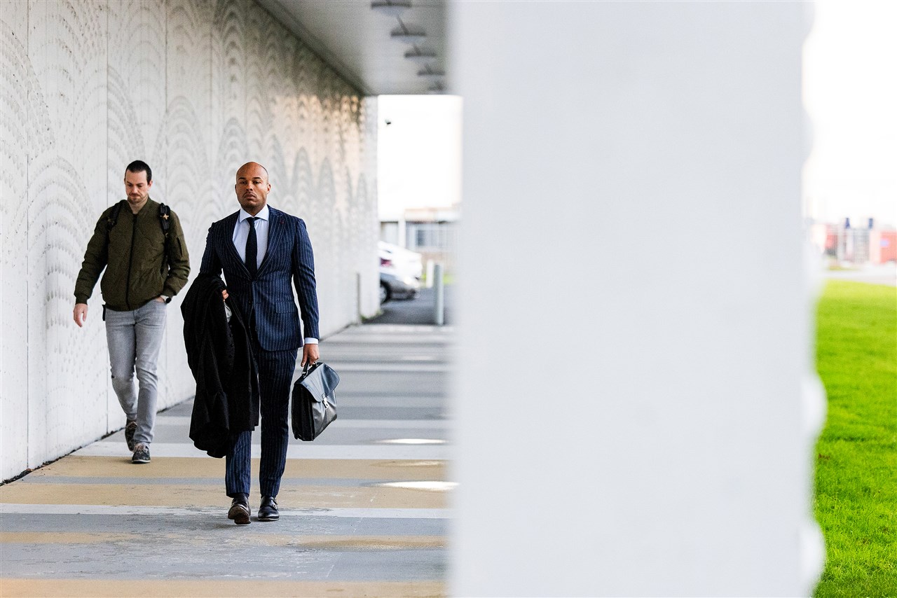 Deken dringt aan op direct schorsen advocaat Taghi