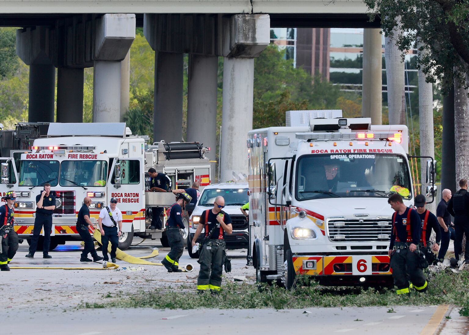 Three people killed and one injured after small plane crashes into ...