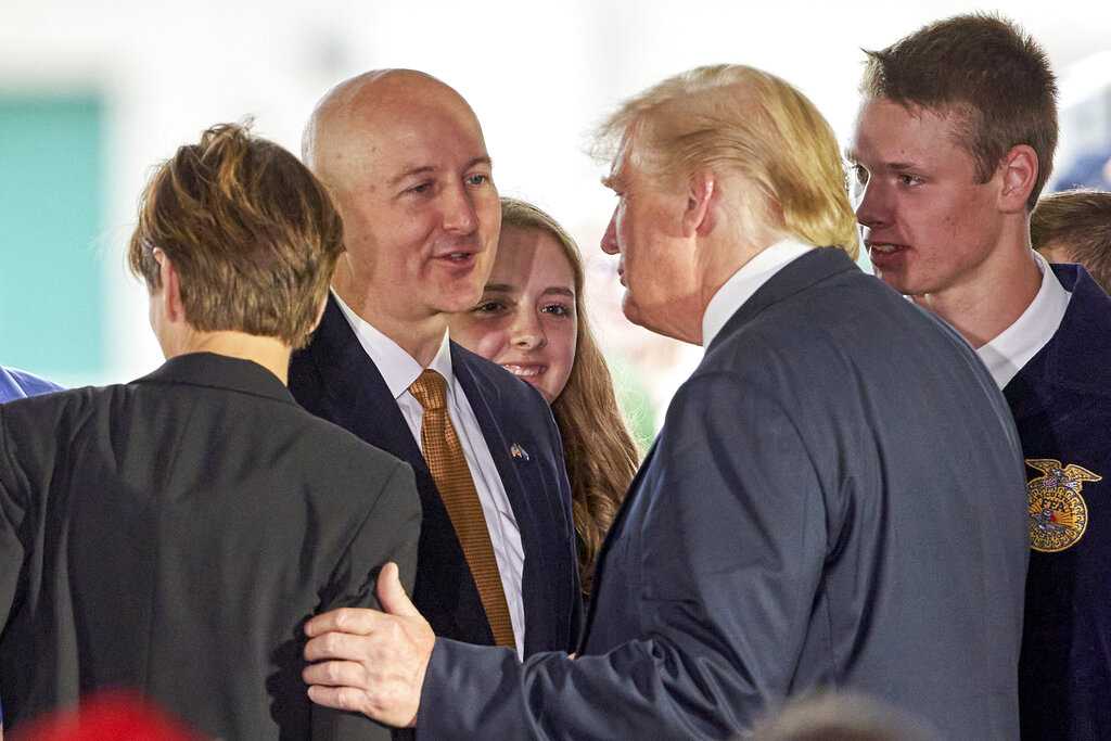 Trump officially endorses Ricketts for reelection in 2026