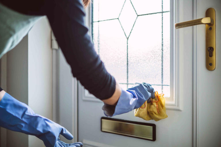 7 cleaning rules professional house cleaners always follow