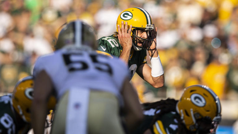 Derek Carr injury raises possibility of Aaron Rodgers to the Saints