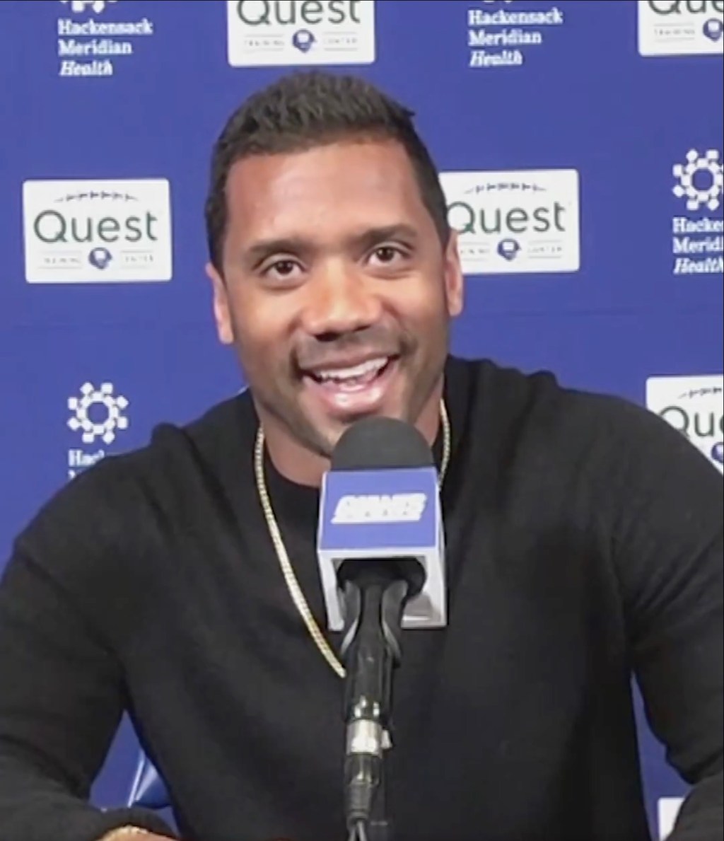 Russell Wilson getting to work with new Giants teammates after signing