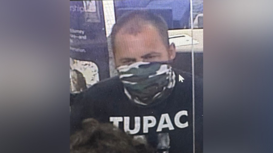 Man wearing Tupac shirt sought after attempted bank robbery, Tampa ...