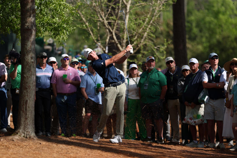 After Nick Dunlap opened the Masters with a 90, he shot 71 in a ...