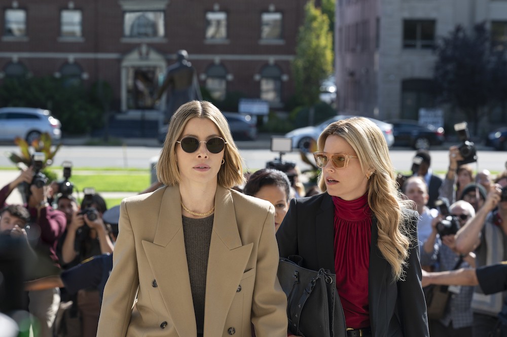Here's Your First Look At Jessica Biel & Elizabeth Banks In Prime ...