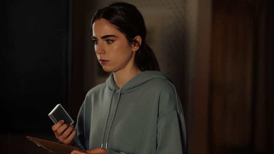 Shauna is completely off the rails in Yellowjackets season 3 episode 10 ...