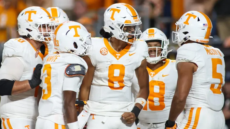 QB Nico Iamaleava sent 'candid' plea by college football analyst amid ...