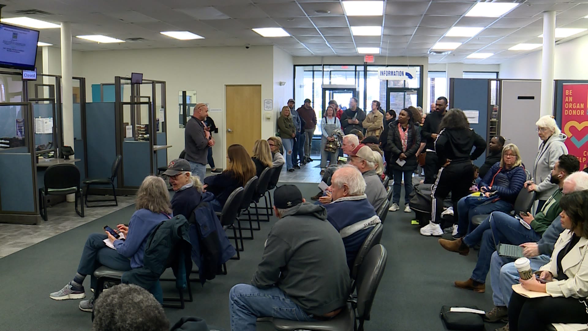 Rush to meet Real ID deadline leads to long lines at Maine BMV locations