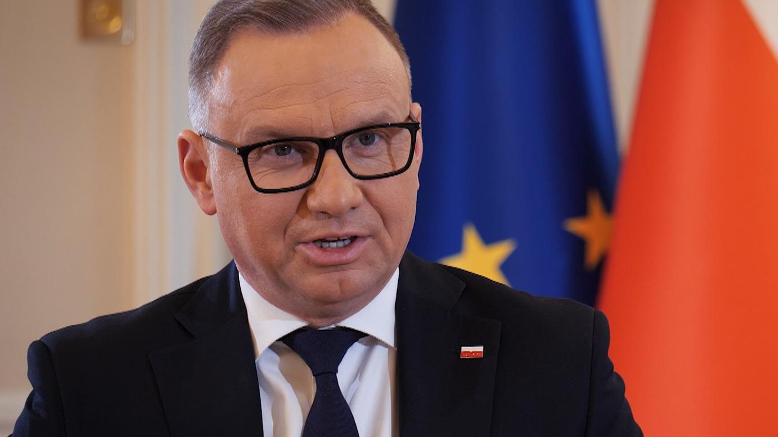 Polish president backs Trump over Ukraine - and tells allies to 'stay ...