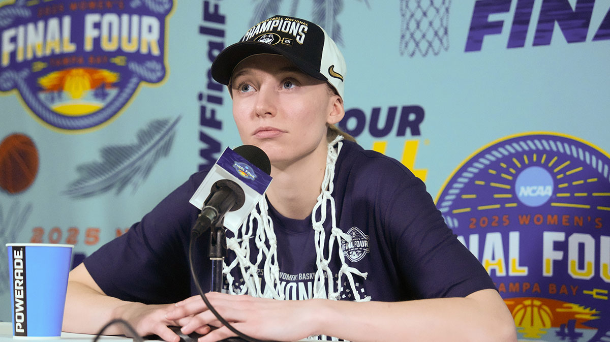 Fans react to Paige Bueckers’ first WNBA deal