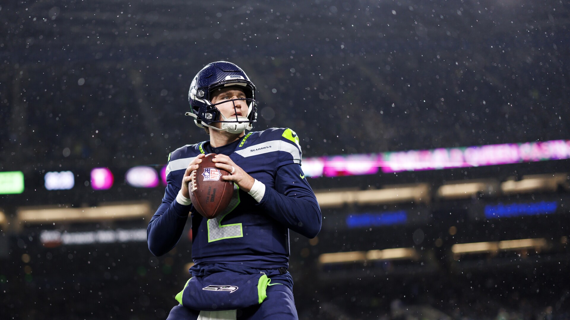 Drew Lock agrees to return to Seahawks