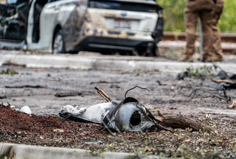 Boca Raton plane crash kills 3 family members after bizarre flight path ...