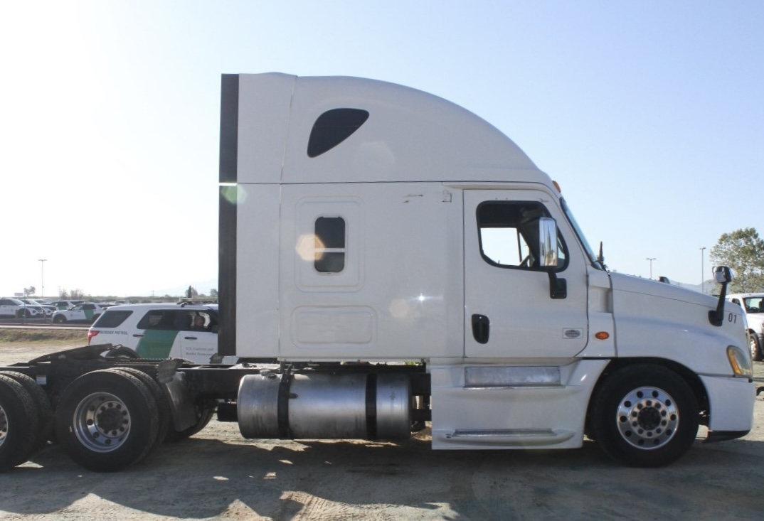 Border Patrol apprehends driver with over 750 pounds of meth hidden in ...