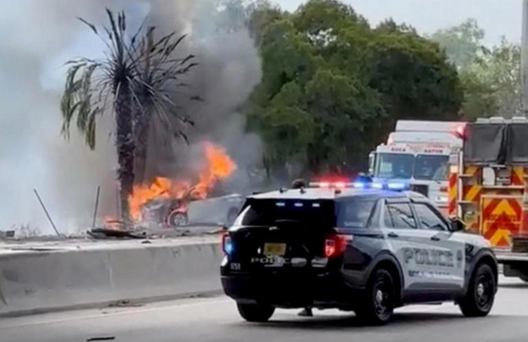 3 killed in small plane crash in Boca Raton, Florida