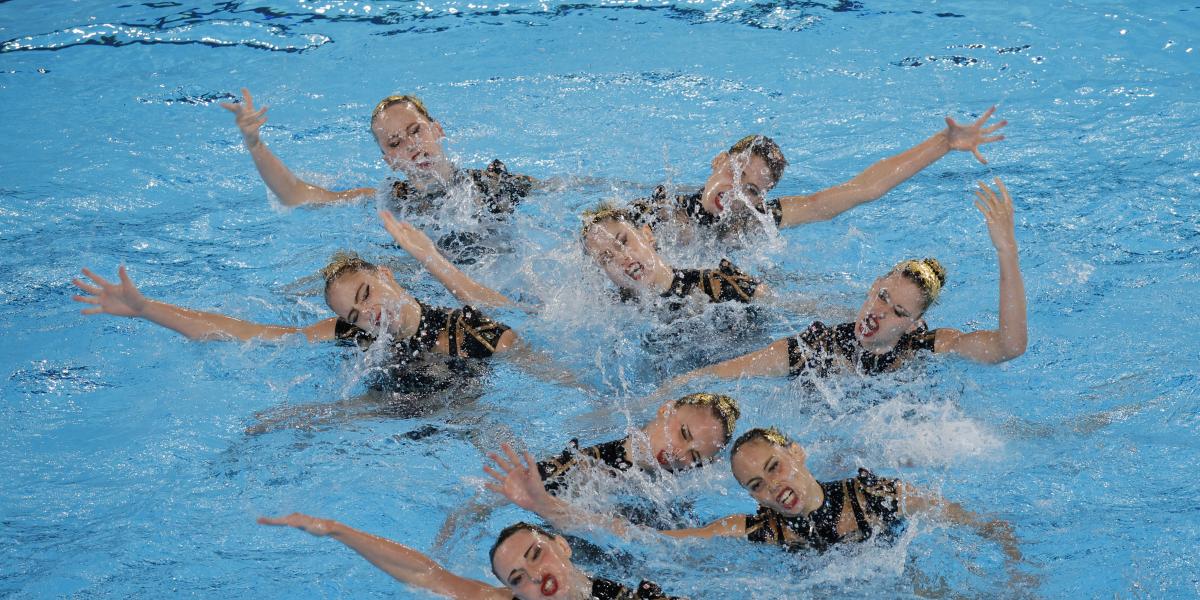 España, oro en equipo libre en la Copa del Mundo en el debut de Dennis ...