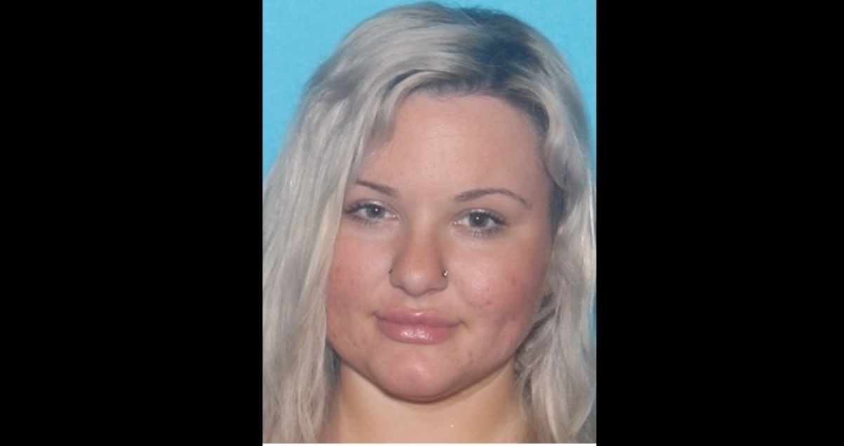 Peluquera buscó a un asesino en Tinder para matar a ex novio policía y ...