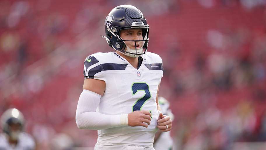 Seahawks bring back familiar face as Sam Darnold backup