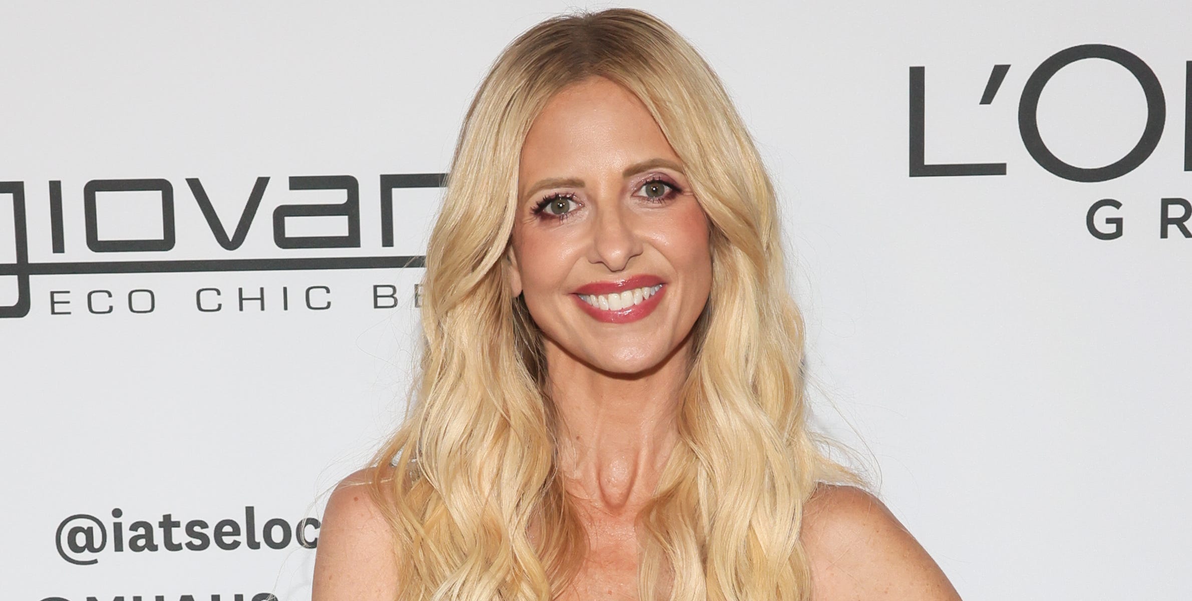 Sarah Michelle Gellar to star in new White Lotus-style series: "This is going to be a good one"