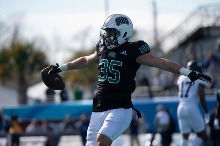 Ohio University football's Shay Taylor is entering the transfer portal ...