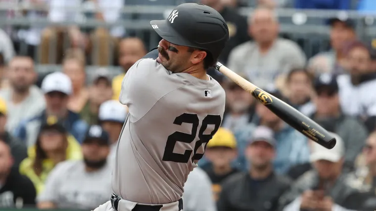 Yankees' Austin Wells comes unbelievably close to a home run in wild ...