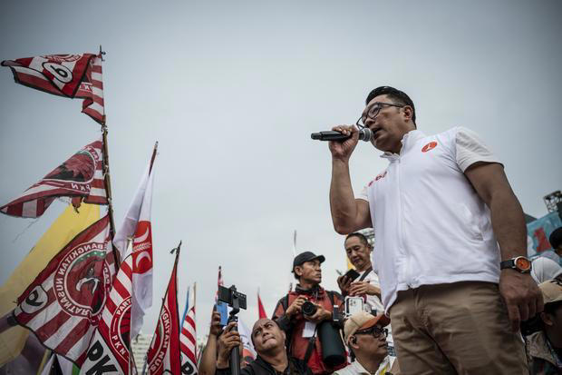 KPK Akan Panggil Ridwan Kamil Usai Sita Barang Bukti Terkait Kasus Bank BJB KPK Akan Panggil Ridwan Kamil Usai Sita Barang Bukti Terkait Kasus Bank BJB