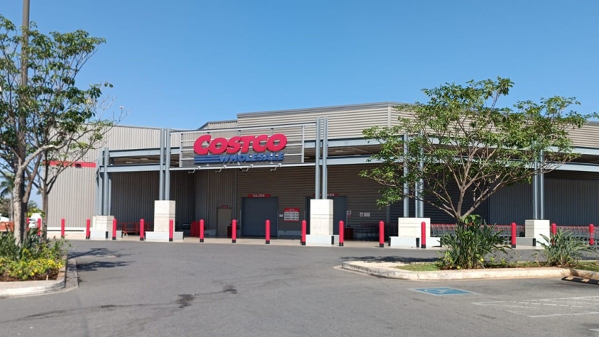 Costco, Walmart and more would see their prices affected by Trump tariffs