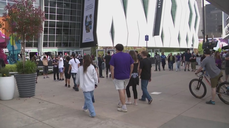 Sacramento sports scene sizzles as Kings and A’s share Friday night ...