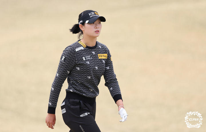 박주영, KLPGA iM금융오픈 3R도 선두…방신실도 공동 1위 유지