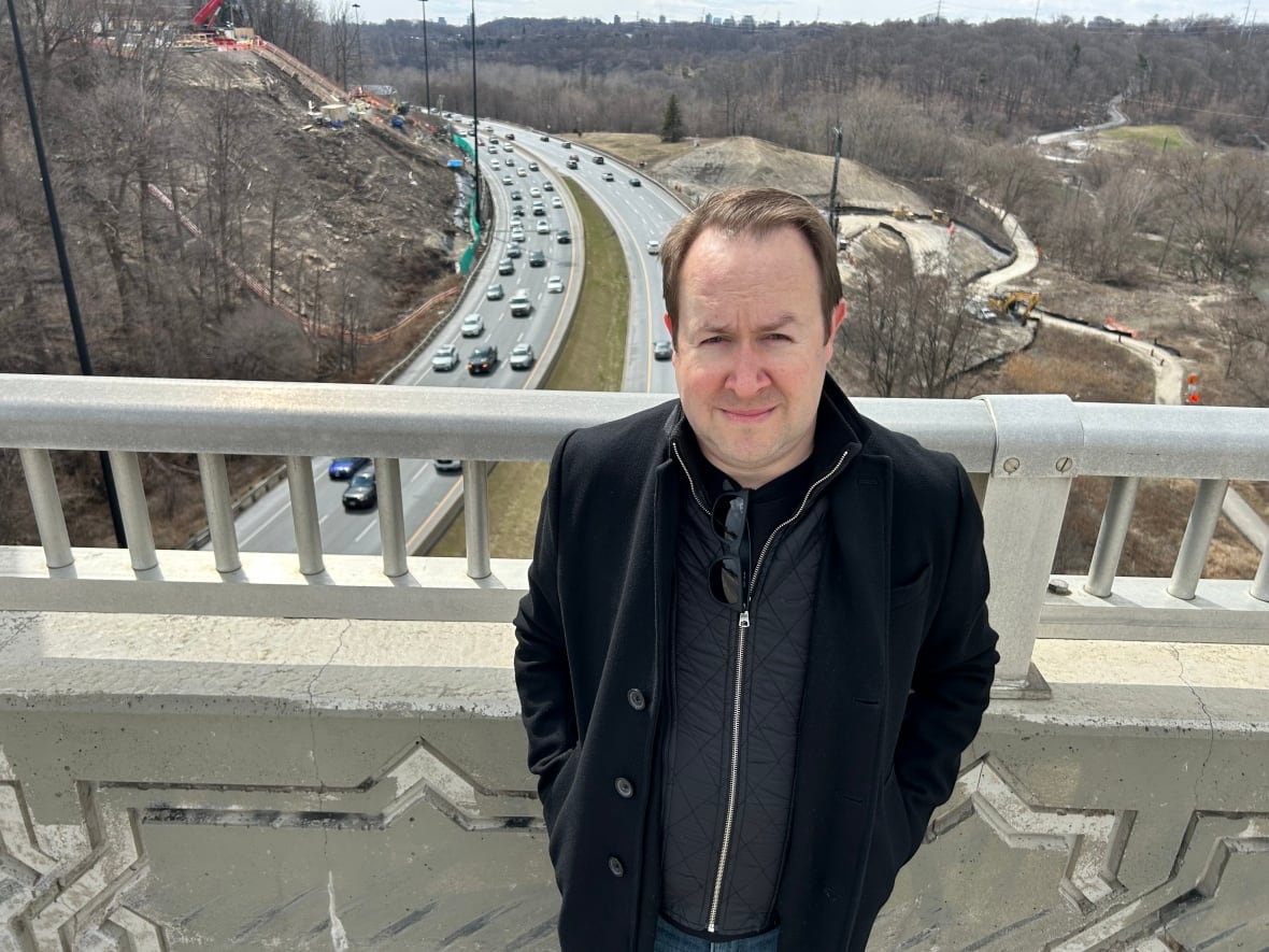 Do Toronto's bridges need more suicide barriers?