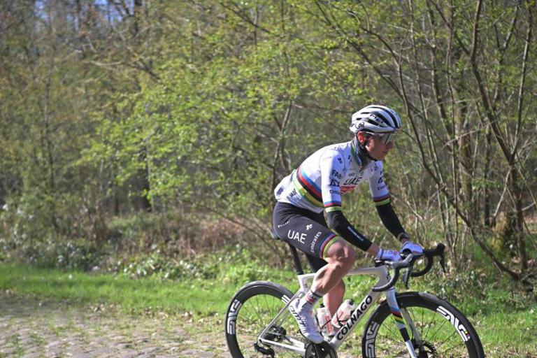 Tadej Pogacar est-il trop léger pour remporter Paris-Roubaix