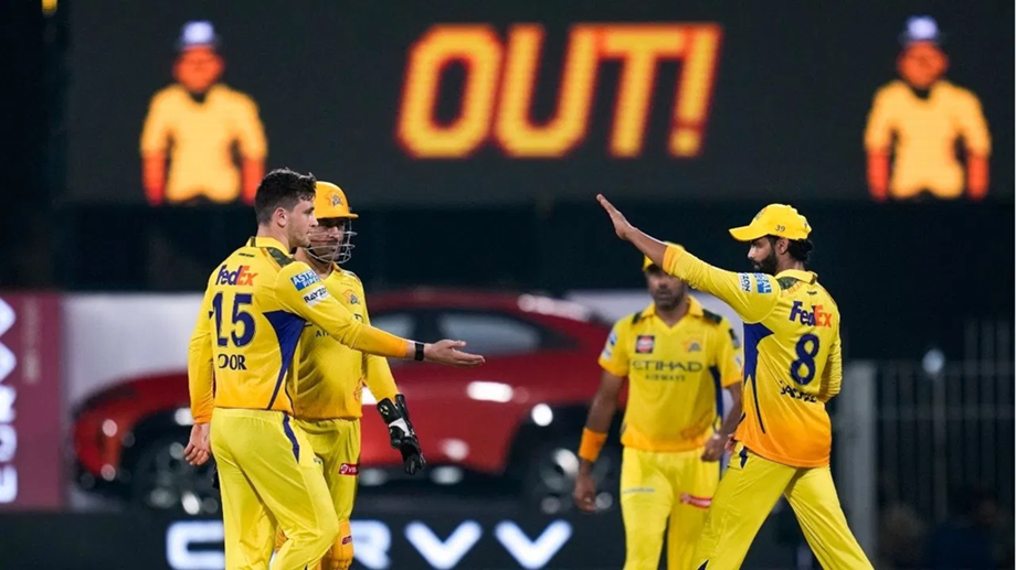 CSK: CSK out of playoff race after 5 consecutive defeats? This miracle ...
