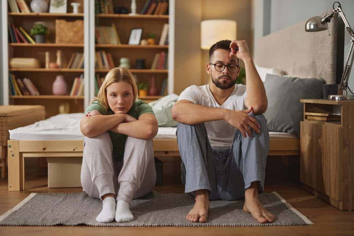 10 Things People In Relationships Miss About Being Single