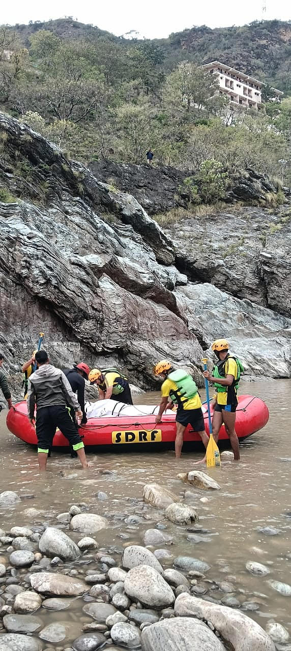 Five killed as SUV Thar falls into Alaknanda river in Uttrakhand