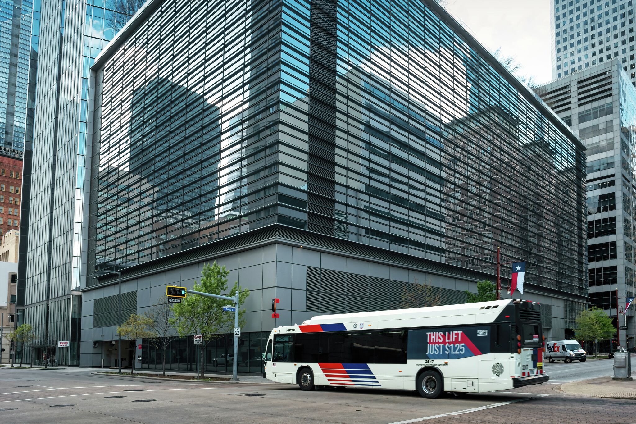 METRO brings back direct express shuttle from IAH to downtown Houston