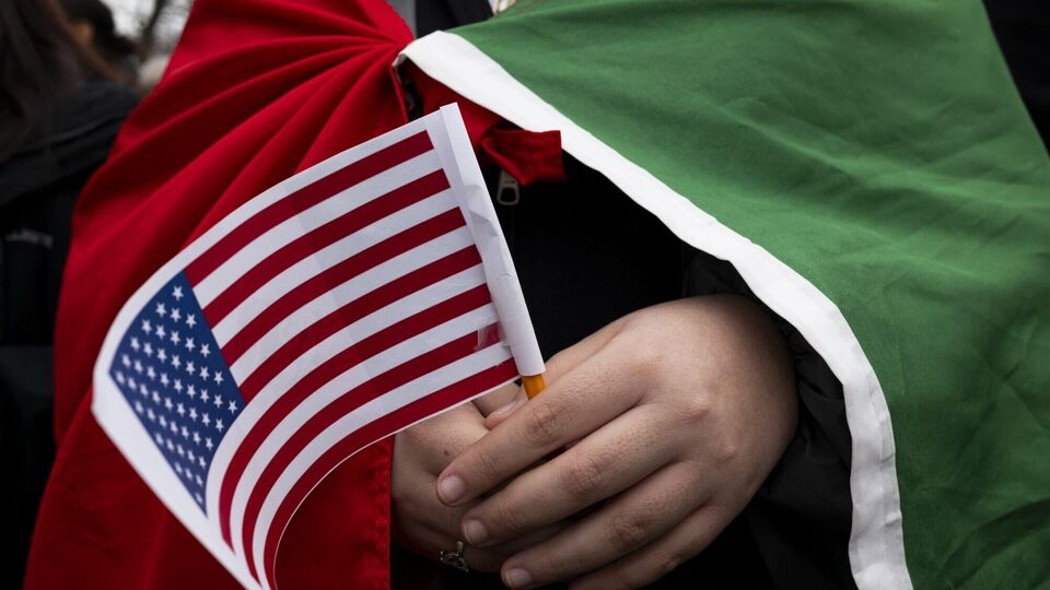 'All aliens to register or...': Trump admin's 30-day rule puts even 14 ...